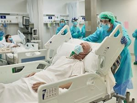 Long-term Outcome after ICU for Male and Female COVID-19 Patients